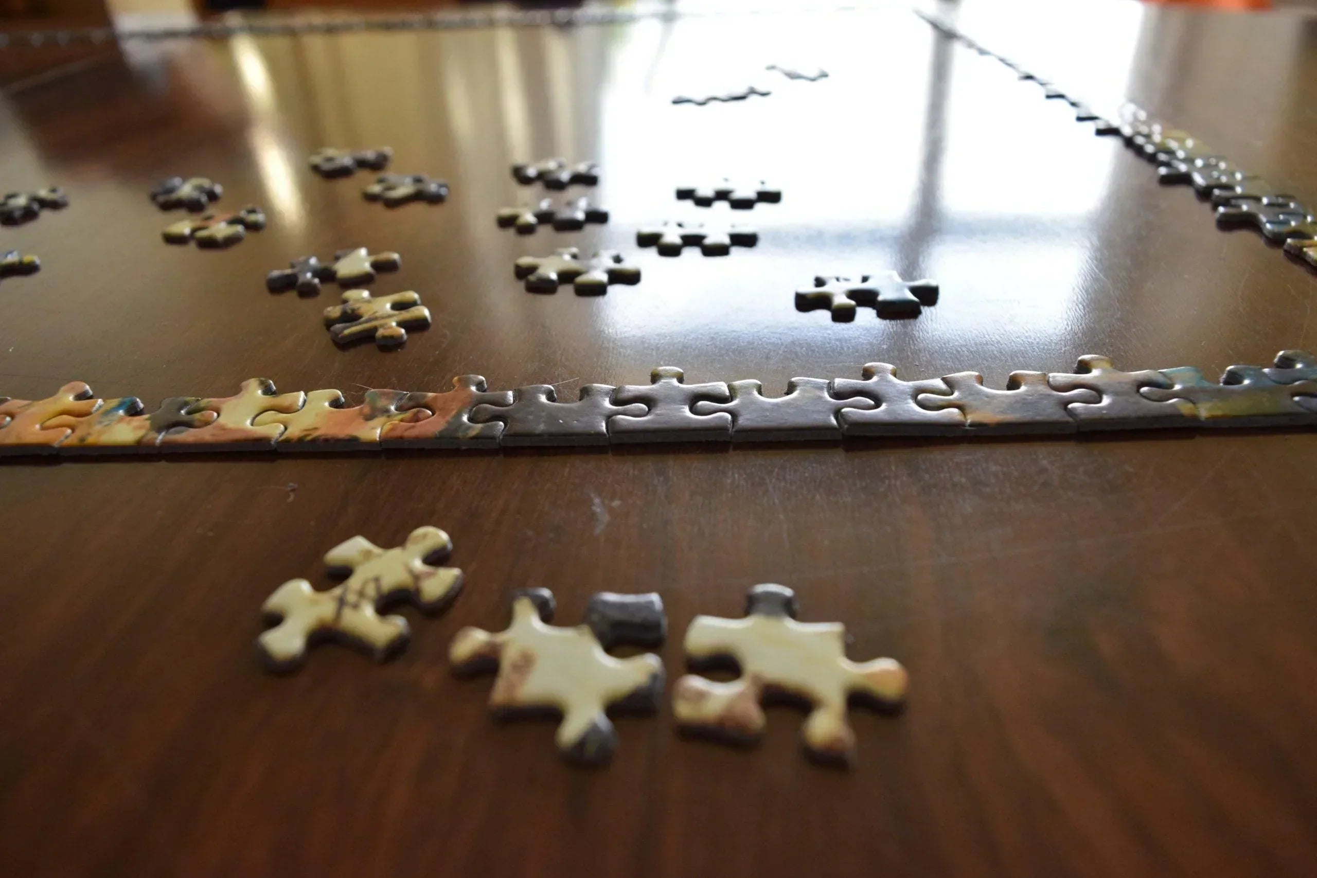 How to Do Jigsaw Puzzles Like an Expert | Bits and Pieces